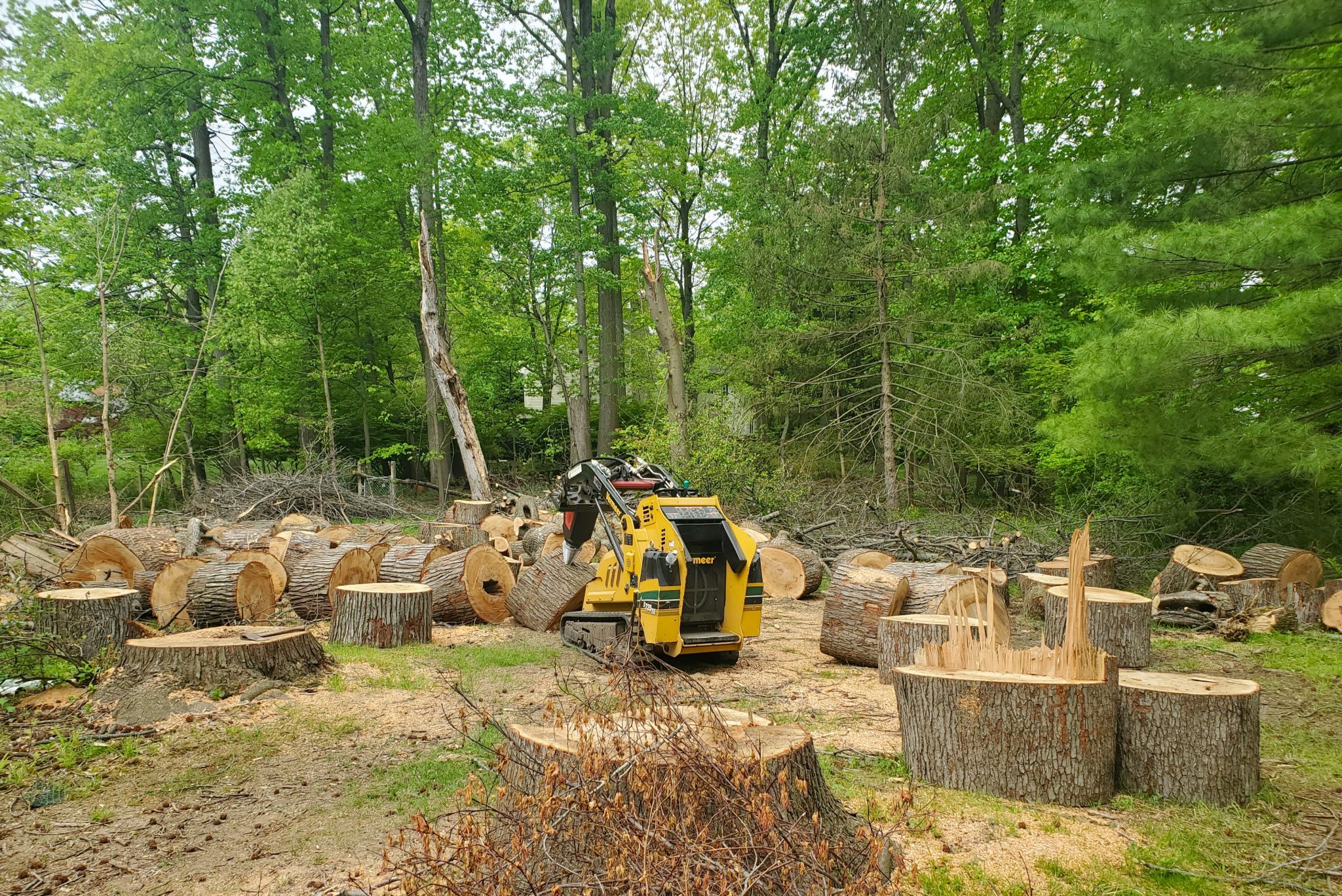 Log Splitting - Concrete Pulverizers, Stump Splitter, Excavator ...